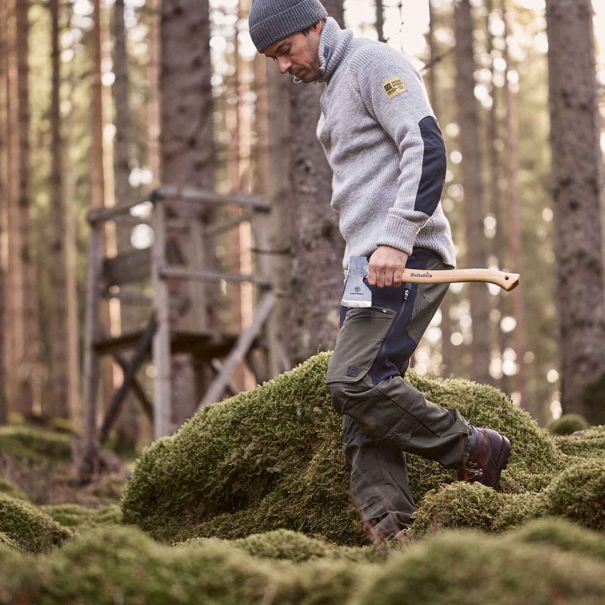 Axe Handling Tips – Use Your Axe Safely and Efficiently | Hultafors