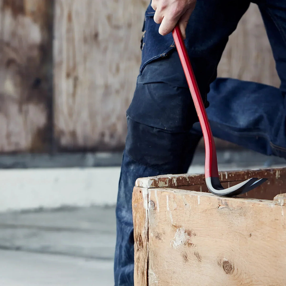 Demolish with quality - Steel Pry, Bending and Wrecking Bars | Hultafors